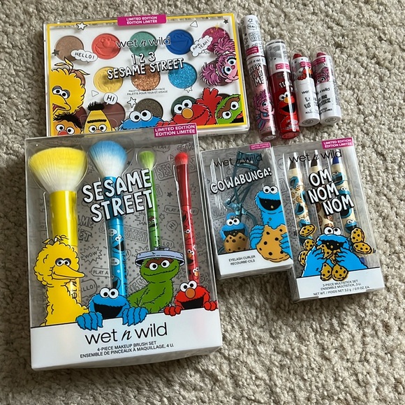 wet n wild | Makeup | Nwt Sesame Street Wet N Wild Limited Edition ...